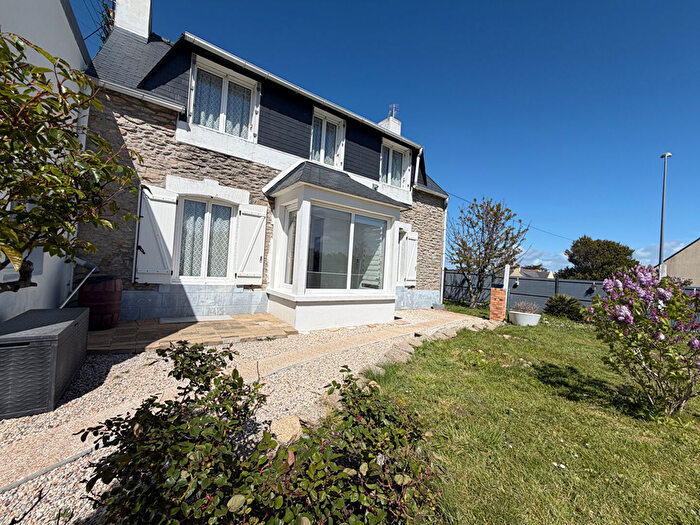 Maison à vendre - Plomeur - 4 pièces - 3 chambres