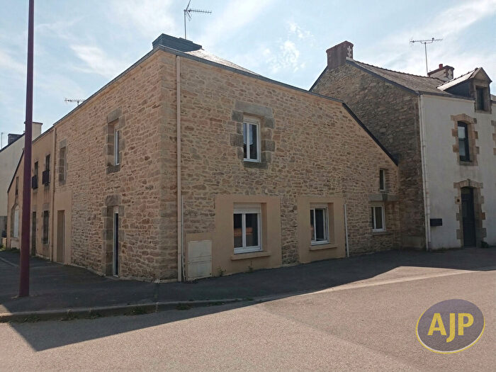 Malansac - Maison 4 pièces à vendre