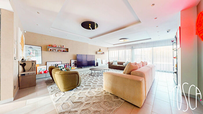 Maison à vendre - Thiais, Proche Choisy - 10 pièces - 5 chambres