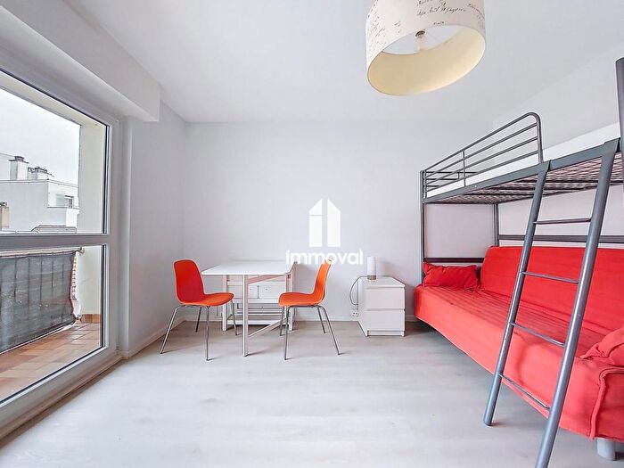 Appartement à louer - Strasbourg, Cronenbourg - 1 pièce