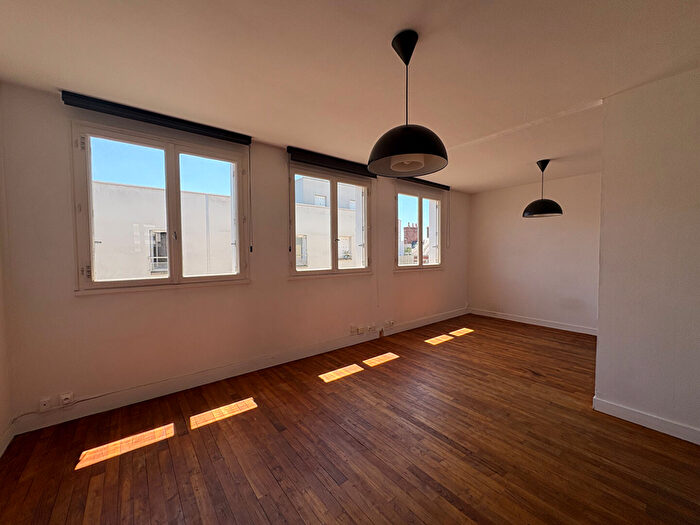 Appartement à louer - Quartiers Ouest, Arsenal, Redon - 2 pièces - 1 chambre