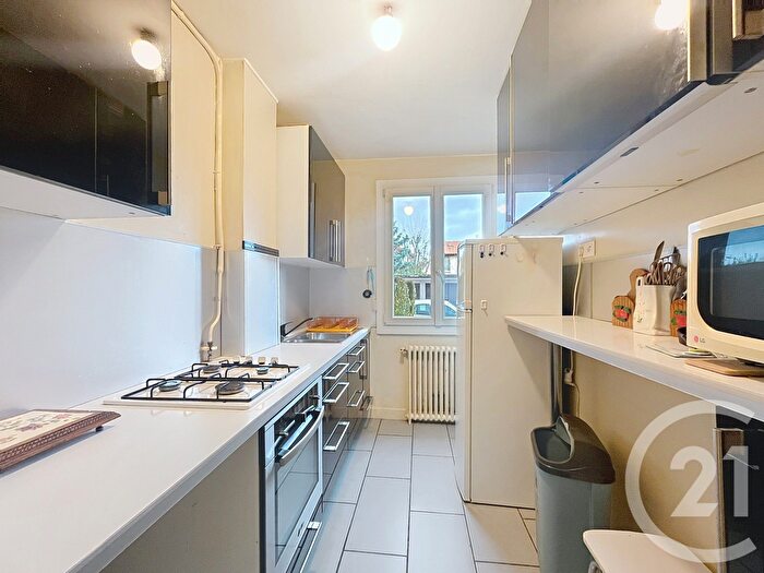 Appartement à louer - Vitry-sur-Seine, Gare, Jean-Jaurès - 3 pièces - 2 chambres