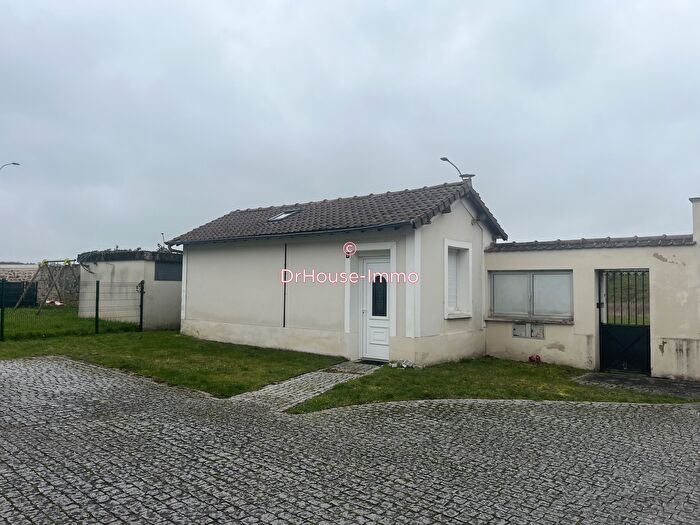 Maison 1 pièce à vendre à Chevannes