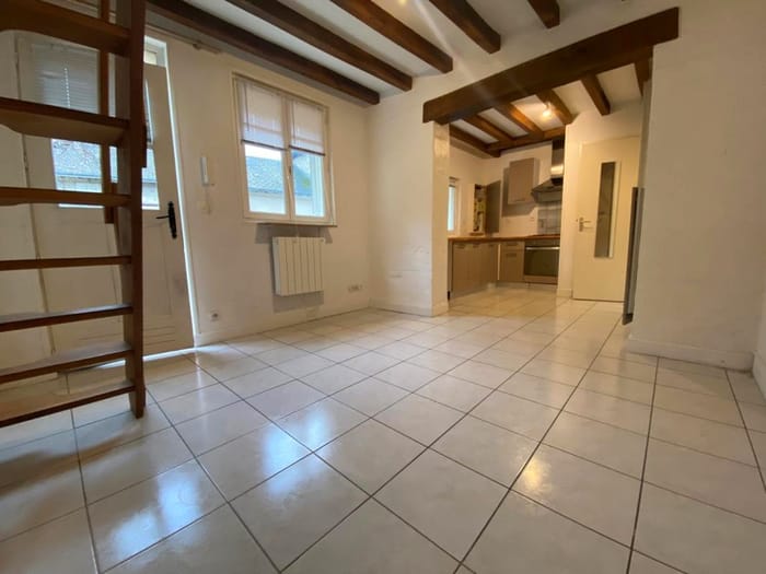 Appartement 3 pièces à louer - postalCode