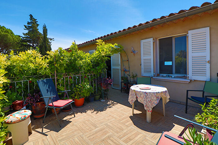 Appartement à vendre - La Ciotat, Groupède, Le Pin de la Fade, Saint-Loup - 3 pièces - 2 chambres