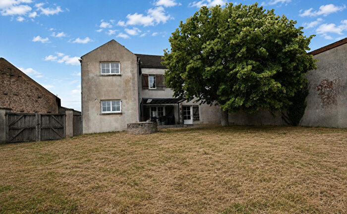 La Roche-en-Brenil : Maison 5 pièces à vendre