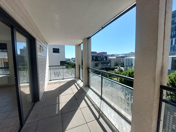 Saint-Étienne, Méons, Le Soleil, Châteaucreux, Saint-François : Appartement 3 pièces à louer