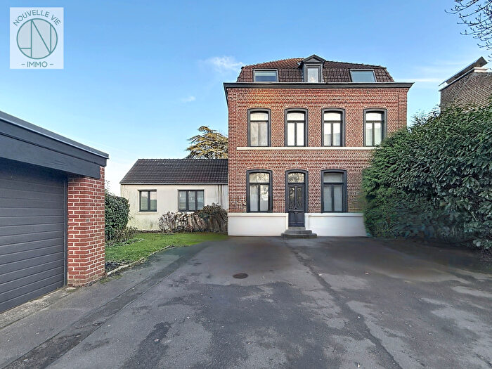 Maison à vendre - Wasquehal, Centre-ville, Pharos, Site Saint-Nicolas - 8 pièces - 7 chambres