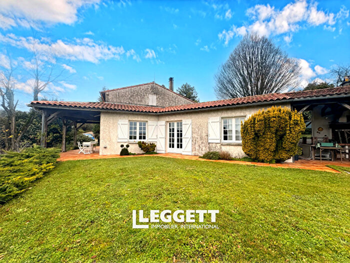 Maison à vendre - Bouteville - 7 pièces - 4 chambres