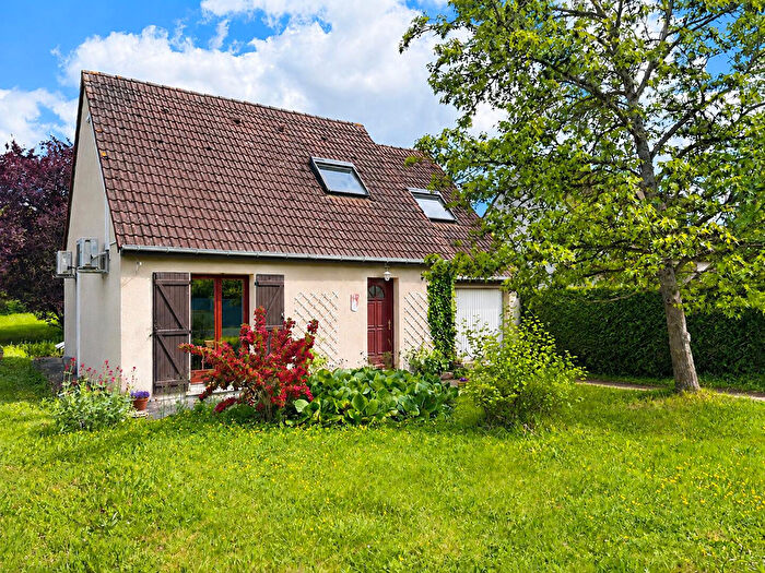 Maison 6 pièces à Épône, à vendre