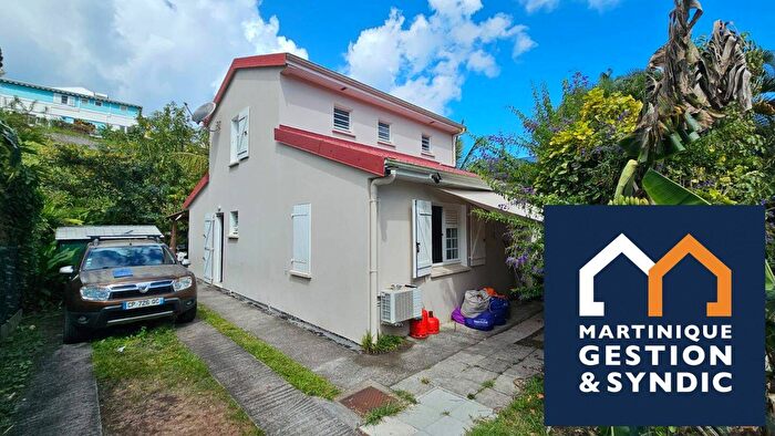 Maison 4 pièces à louer à Les Trois-Îlets