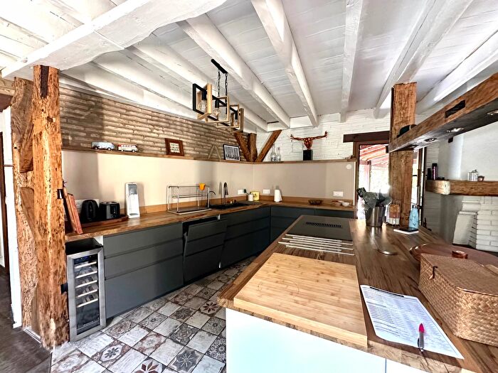 Maison à vendre - Belin-Béliet - 6 pièces - 4 chambres