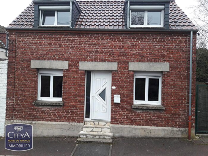 Maison 4 pièces à Préseau, à louer