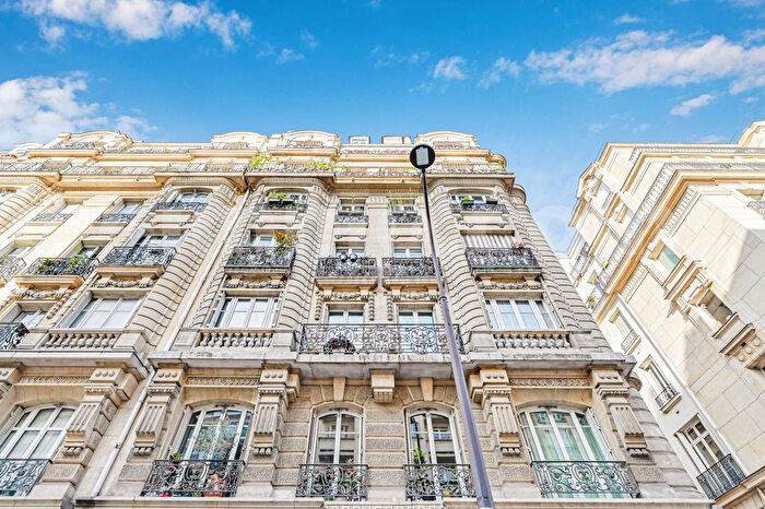 Appartement à vendre - Paris e , La Chapelle, Marx Dormoy - 5 pièces - 3 chambres