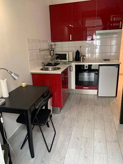 Appartement à louer - Hôtel de Ville, Courbevoie - 1 pièce