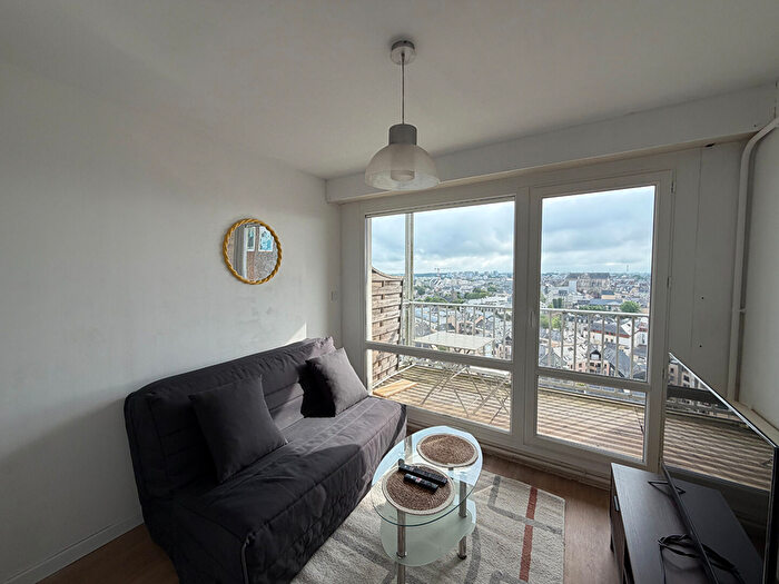 Appartement à louer - Quartiers Ouest, Bourg lEvesque - 1 pièce