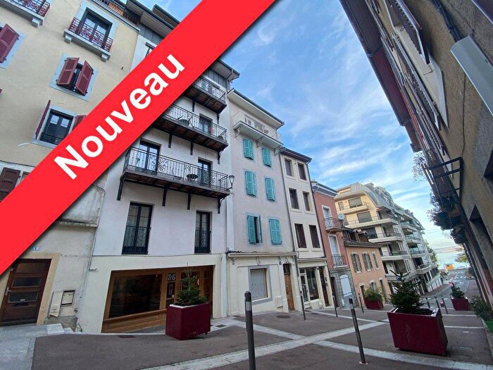 Appartement à louer - Évian-les-Bains - 5 pièces - 3 chambres