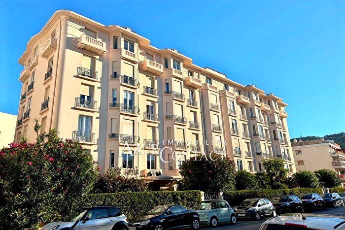 Appartement à louer - Carnot, Cannes - 5 pièces - 4 chambres