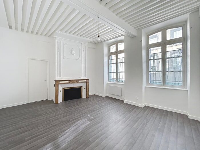 Appartement à louer - Clermont-Ferrand, Delille, Cathédrale, La Gare - 2 pièces - 1 chambre