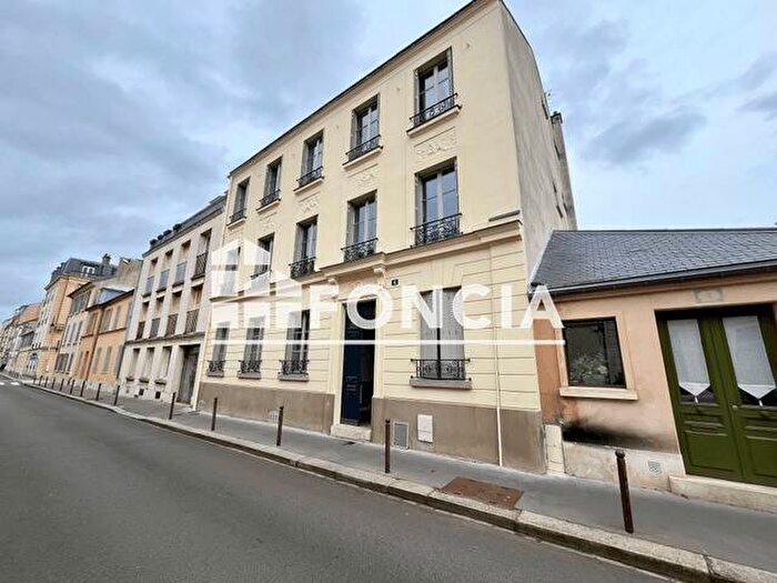 Appartement à louer - Notre Dame, Versailles - 1 pièce