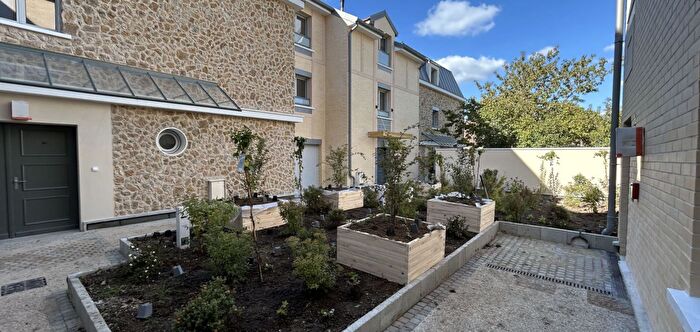 Appartement à vendre - Le Chesnay - 5 pièces - 4 chambres