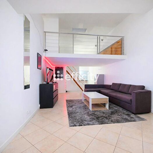 Appartement à vendre - Marseille e , La Croix Rouge - 6 pièces - 3 chambres