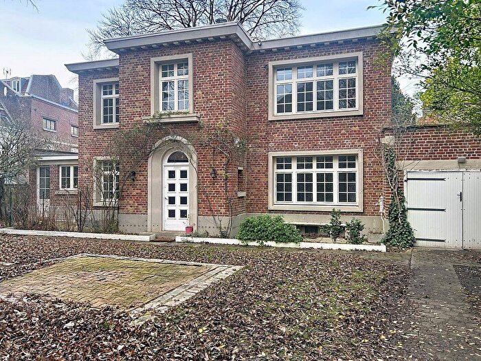 Maison à louer - Vieux Lille - 5 pièces - 3 chambres
