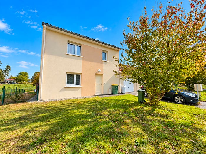 Maison 5 pièces à Nantiat, à vendre