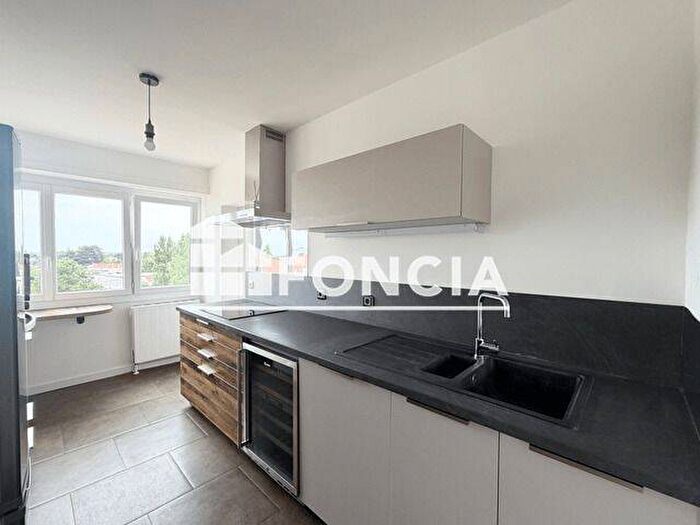 Leclerc, Cholet : Appartement 3 pièces à louer