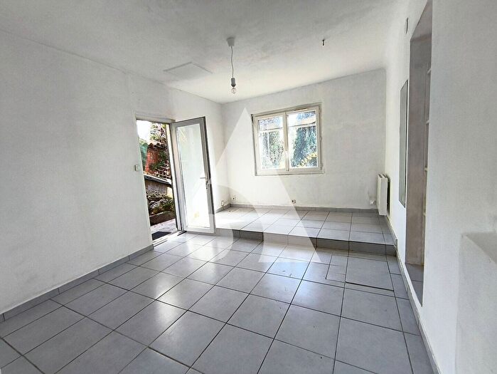 Appartement à louer - Pont de Béraud, Aix-en-Provence - 1 pièce