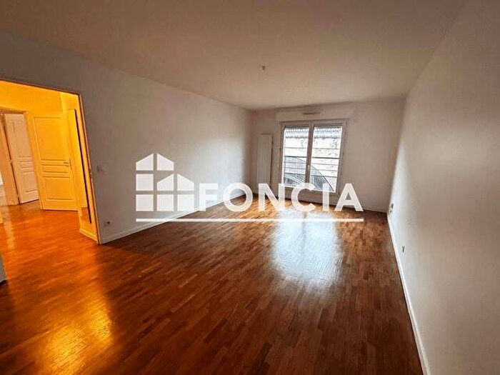 Appartement à louer - Espaces Jeunes, Issy-les-Moulineaux - 3 pièces - 2 chambres