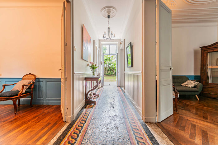 Maison à vendre - Nantes, Hauts-Pavés, Saint-Pasquier, Saint-Félix, Université - 12 pièces - 6 chambres