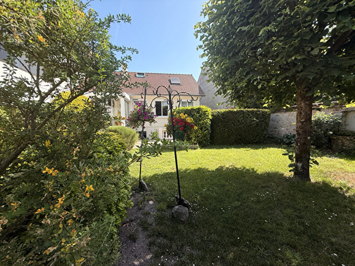 Maison 7 pièces à vendre à Fontainebleau, Centre-ville
