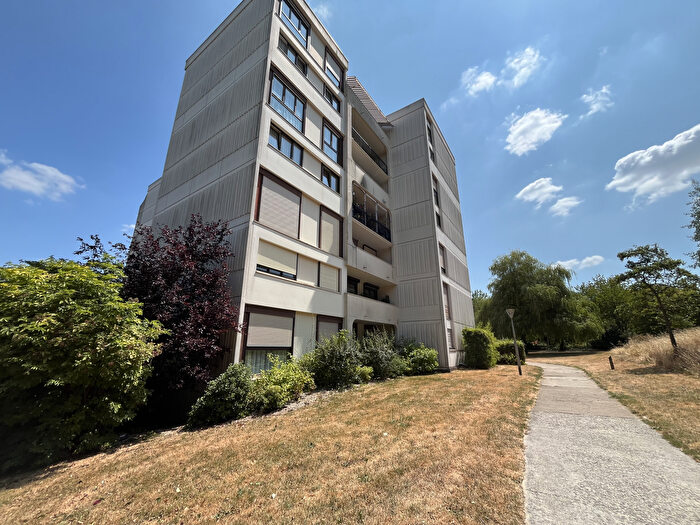 Appartement 1 pièce à Les Ulis, Plein Sud, à louer