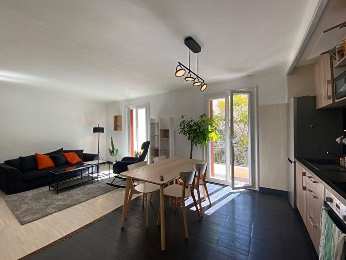 Appartement à louer - Allées Paul Riquet, Beziers - 3 pièces - 2 chambres