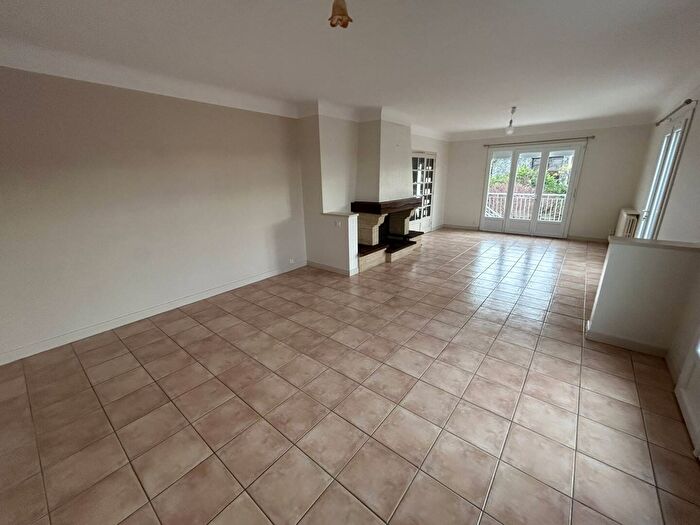 Appartement à louer - Auch - 5 pièces - 4 chambres