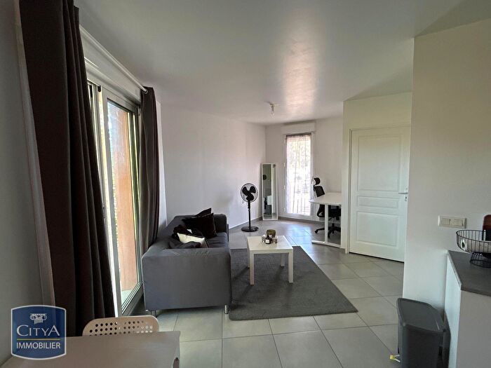 Appartement 2 pièces à Lisieux, Trevett, Quatre Sonnettes, à louer