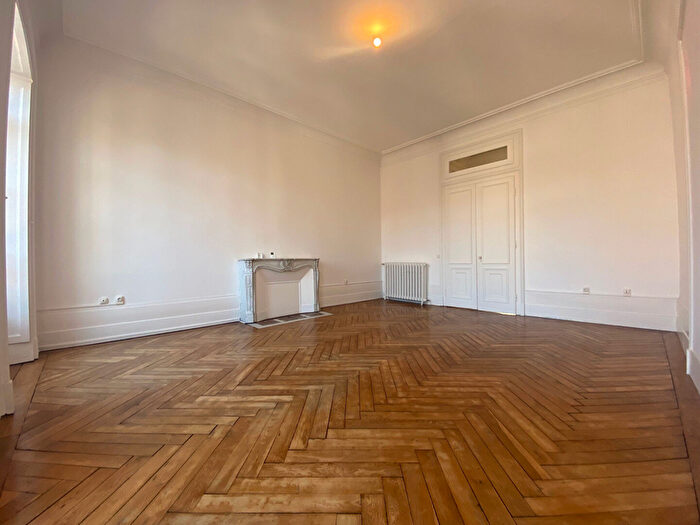Appartement 4 pièces à Besançon, Boucle, Chapelle des Buis, à louer
