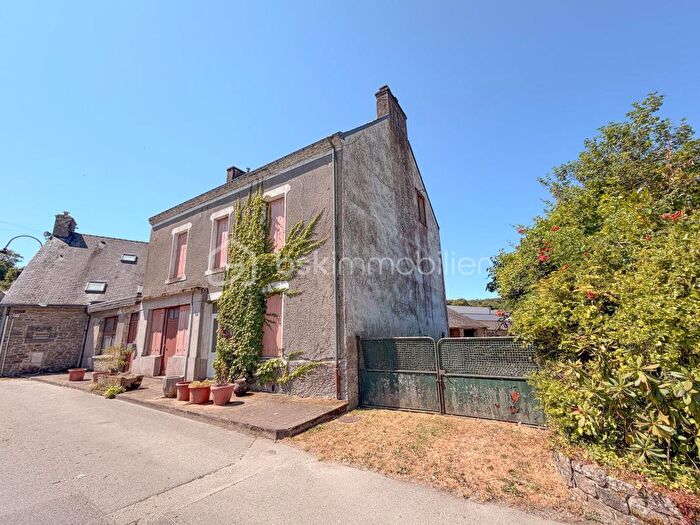 Maison 8 pièces à vendre à Saint-Nolff