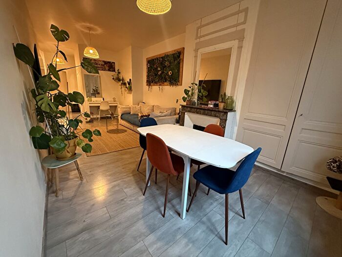 Appartement à louer - Le Neubourg - 4 pièces - 3 chambres