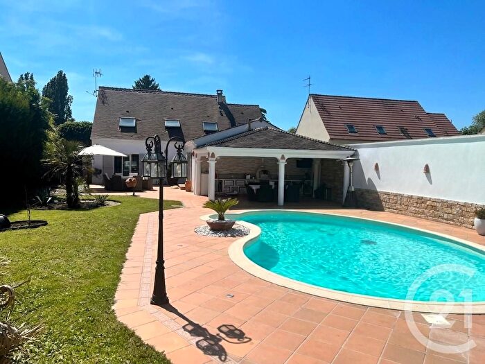 Maison 8 pièces à vendre à Thieux