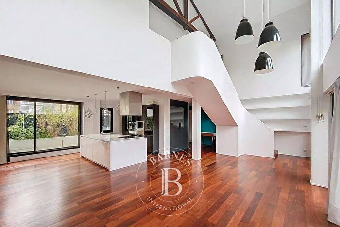 Appartement à louer - Agent Sarre-Centre-Les Vallées-La Garenne, Colombes - 4 pièces - 3 chambres