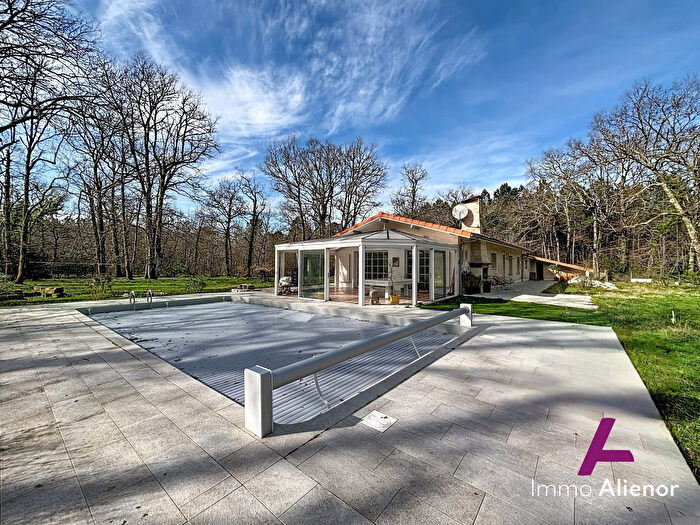 Maison à vendre - Salaunes - 6 pièces - 4 chambres