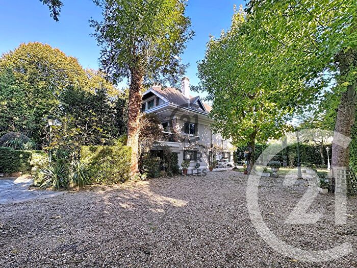 Maison à vendre - Chelles, Chelles Sud, Grande Prairie, Bords de Marne - 8 pièces - 4 chambres