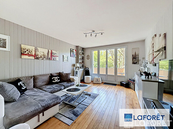 Appartement 3 pièces à Le Plessis-Trévise, François Mansard, à vendre