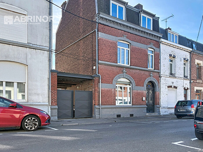 Valenciennes, Cheminots, Acalas, Fb de Lille : Maison 10 pièces à vendre