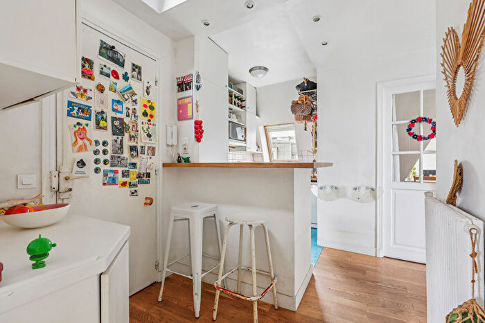 Appartement à vendre - Paris e , Louis Blanc, Aqueduc - 3 pièces - 2 chambres