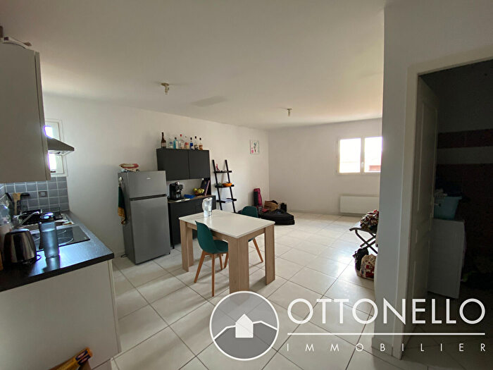 Roquebrune-sur-Argens, Village - Appartement 2 pièces à louer