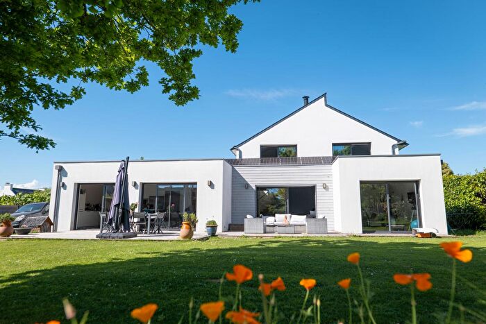 Maison à vendre - Saint-Armel - 8 pièces - 6 chambres