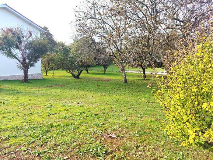 Maison à vendre - Saint-Germain-de-Lusignan - 4 pièces - 3 chambres